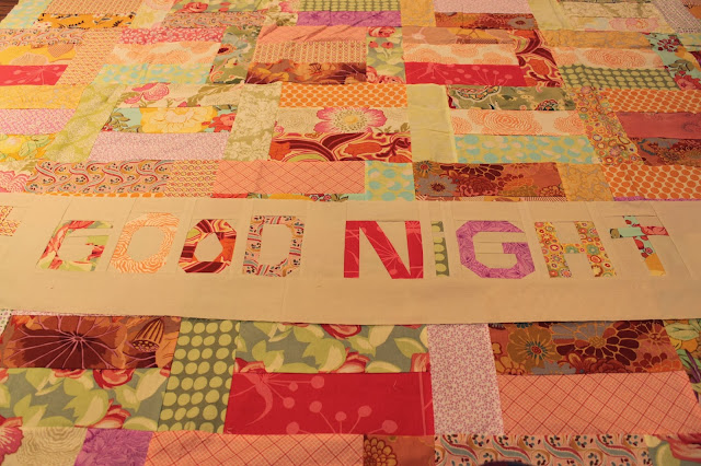 The Running Thimble: Good Night / Bonne Nuit - A finished quilt