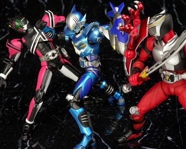S.H. FiguArts Kamen Rider Abyss Review - JEFusion