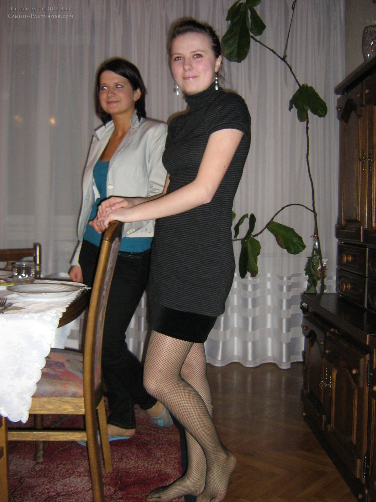 AMAZING PANTYHOSE: pantyhose candids