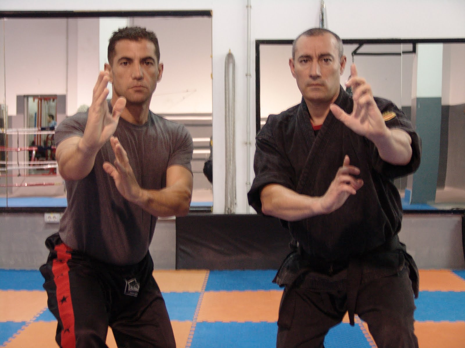 GIMNASIO SANRO SPORT: KUNG FU- JUN FAN