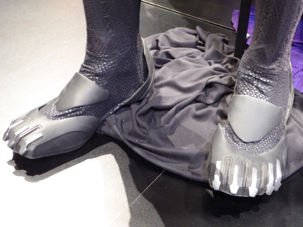 Hollywood Movie Costumes and Props: Chadwick Boseman's Black Panther ...