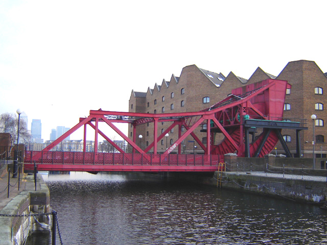 A Rotherhithe Blog: The Wonderful Rotherhithe Bascule Bridges
