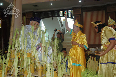 Koetaiart Magz: Istilah Upacara Adat Erau Kesultanan Kutai Kertanegara