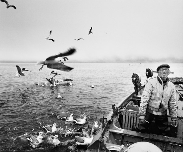 Lens Heroes: a resource of Photographers: Ragnar Axelsson