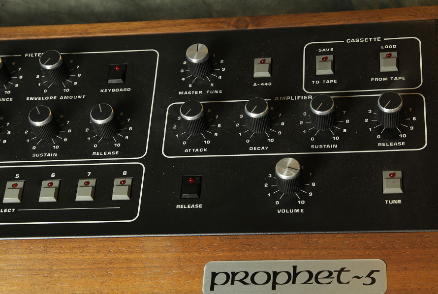 MATRIXSYNTH: Excellent Japan Freeship synthesizer keyboard Sequential ...