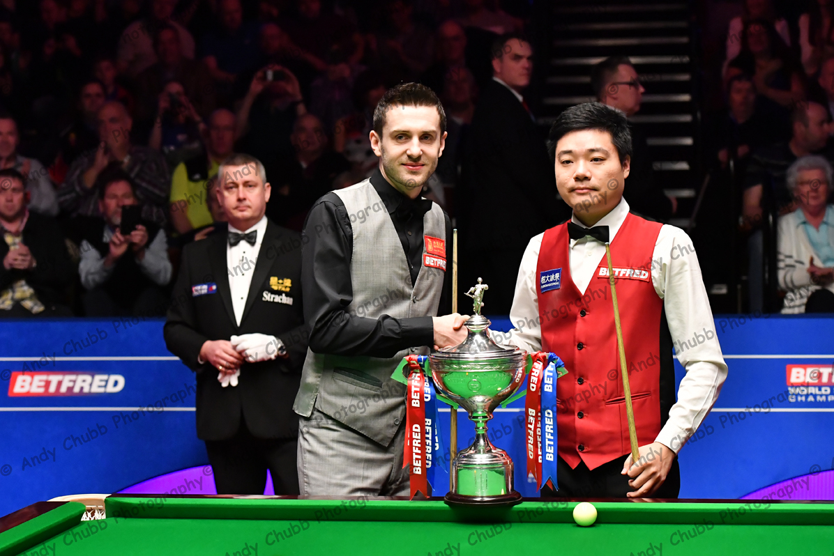 Peveril Photo: 2016 World Snooker Championship final - Mark Selby leads ...
