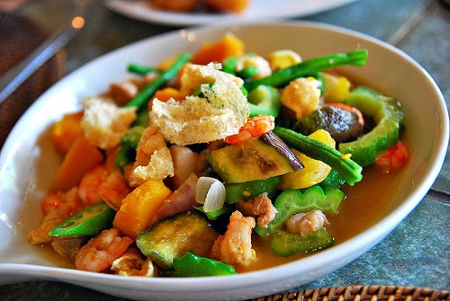 Authentic Pilipino cuisine straight from Rosalina's Kitchen: Pinakbet