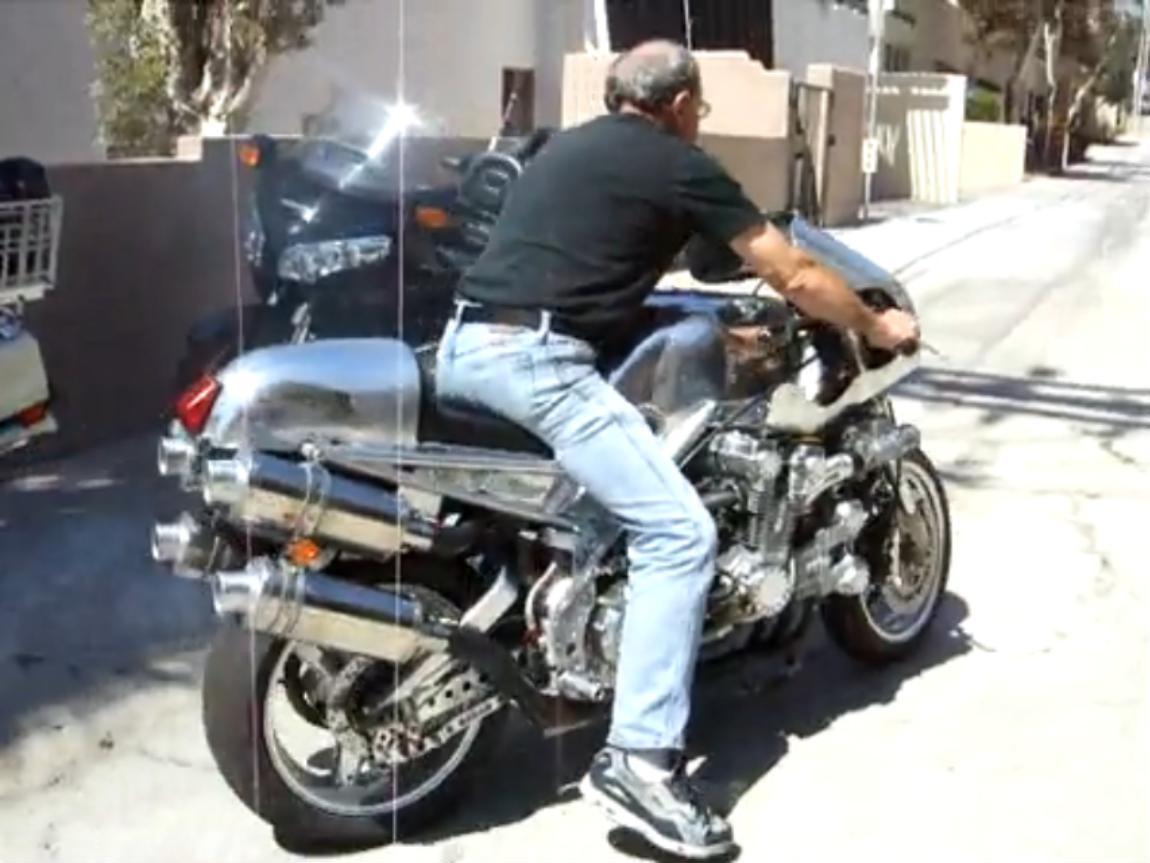 Fita de Asfalto: Honda CBX V12