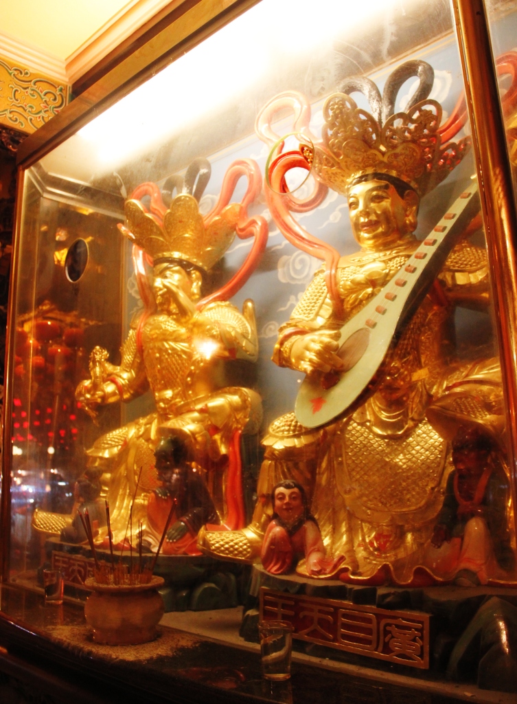 MengZhi: Glorious Temple in Raja Uda, Butterworth, Penang.