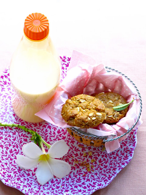 Plateful: Anzac Biscuits — syrupy, chewy, crunchy Aussie classic ...