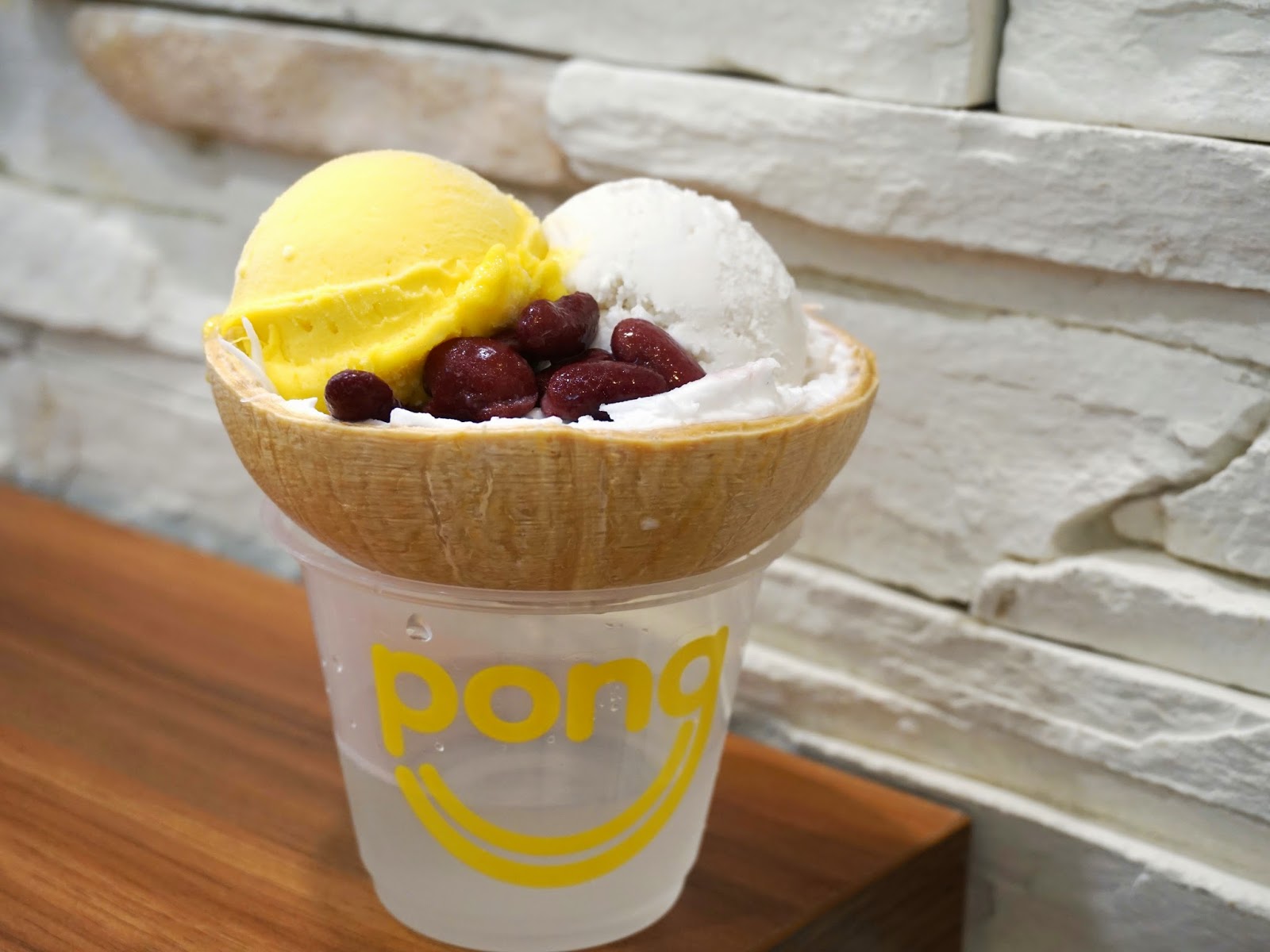 PinkyPiggu: Pong Gelato @ *Scape, Orchard ~ Thai-Style Coconut Gelato!