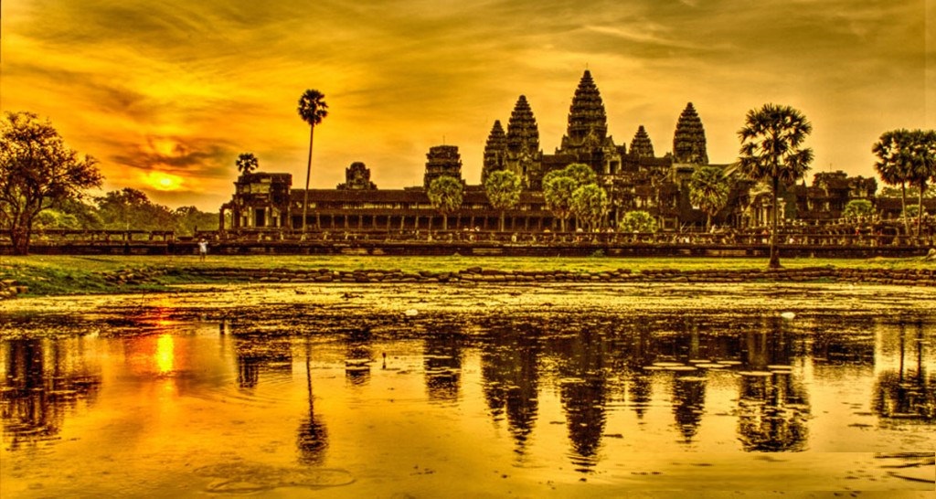 GOLDEN ANGKOR WAT, SIEM REAP, KINGDOM OF CAMBODIA - CAMBODIA