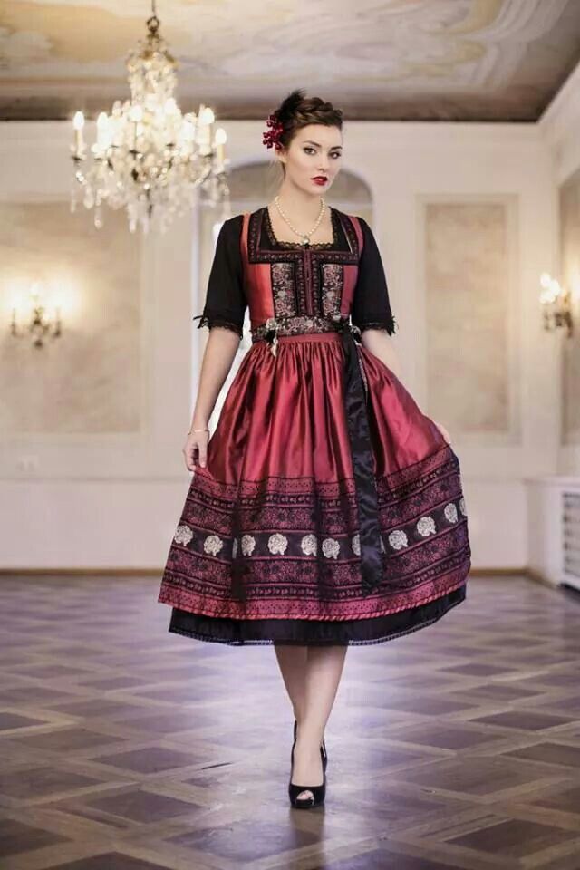 Movies, Actresses, Clothing : Beautiful Dirndls