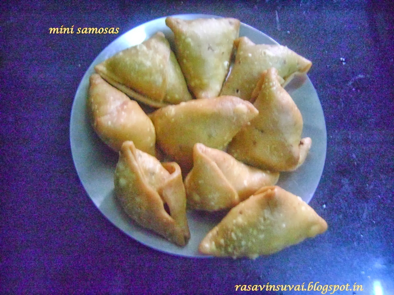 Raji Ramakrishnan : SAMOSA (TAMARIND POHA SAMOSA)
