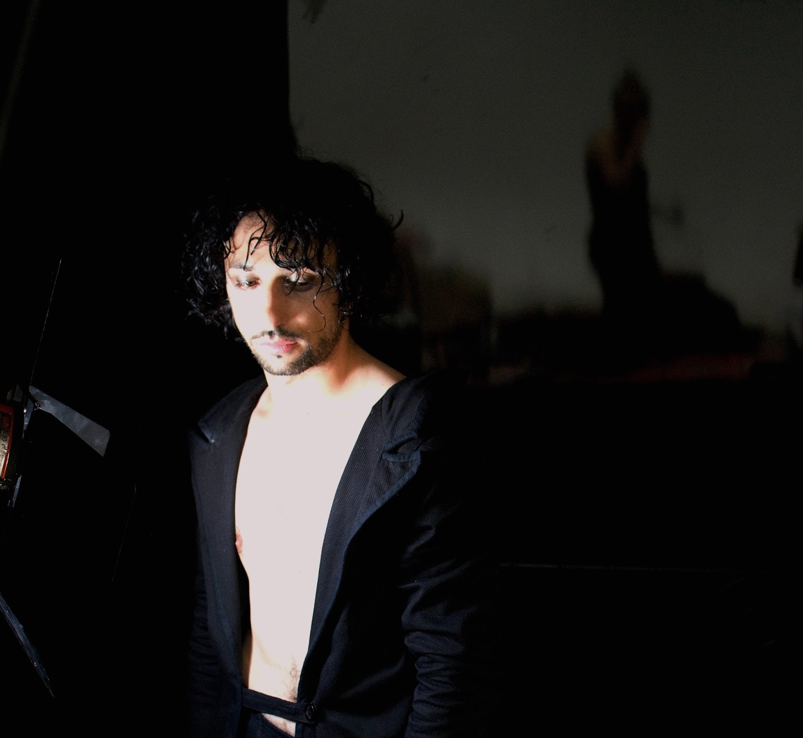 Vahram Zaryan | Non-Mime: OBLIQUE | COMING SOON | Un spectacle mime et ...