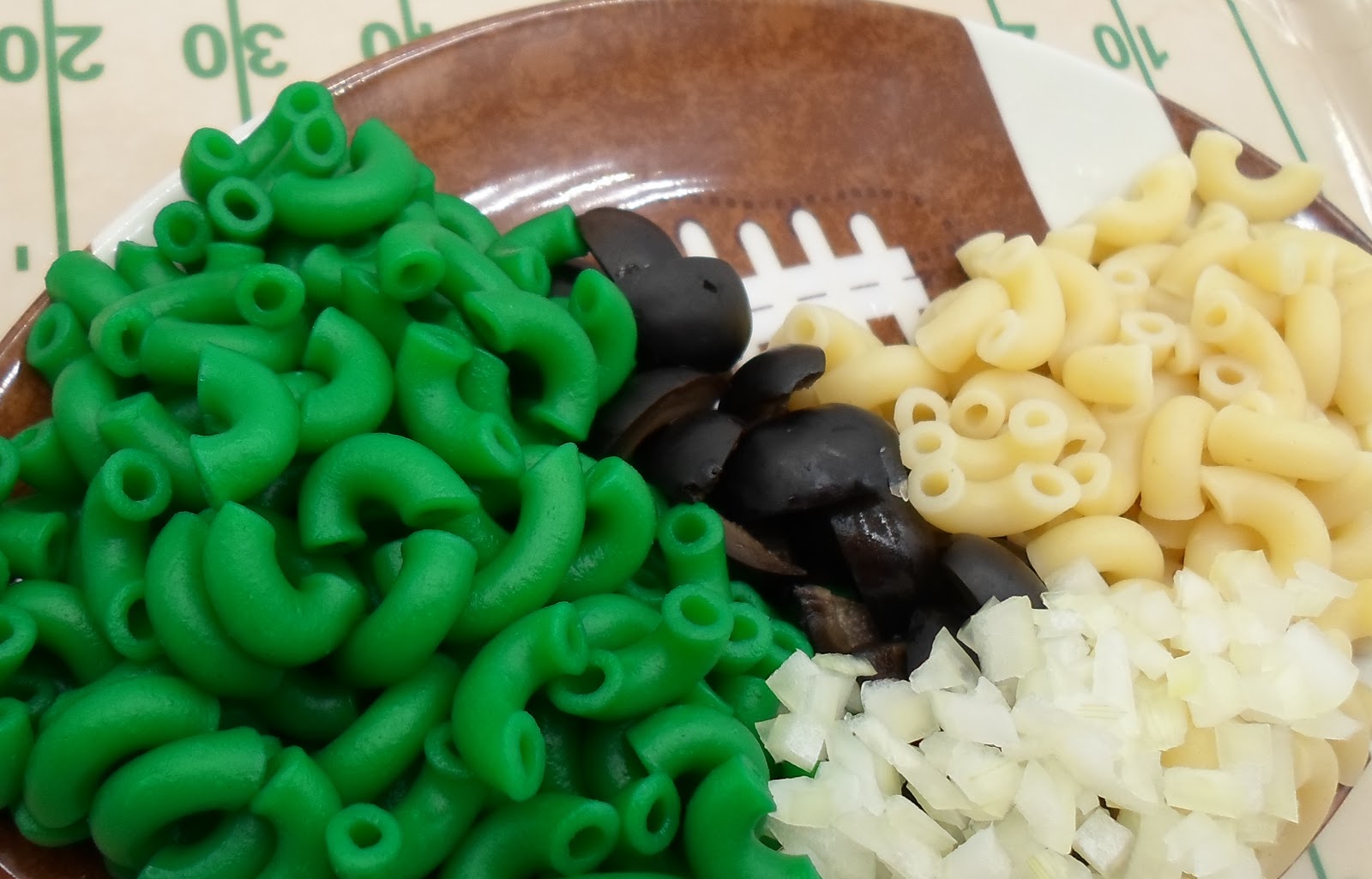 Happier Than A Pig In Mud: Team Colors Dyed Pasta Salad -Philadelphia ...