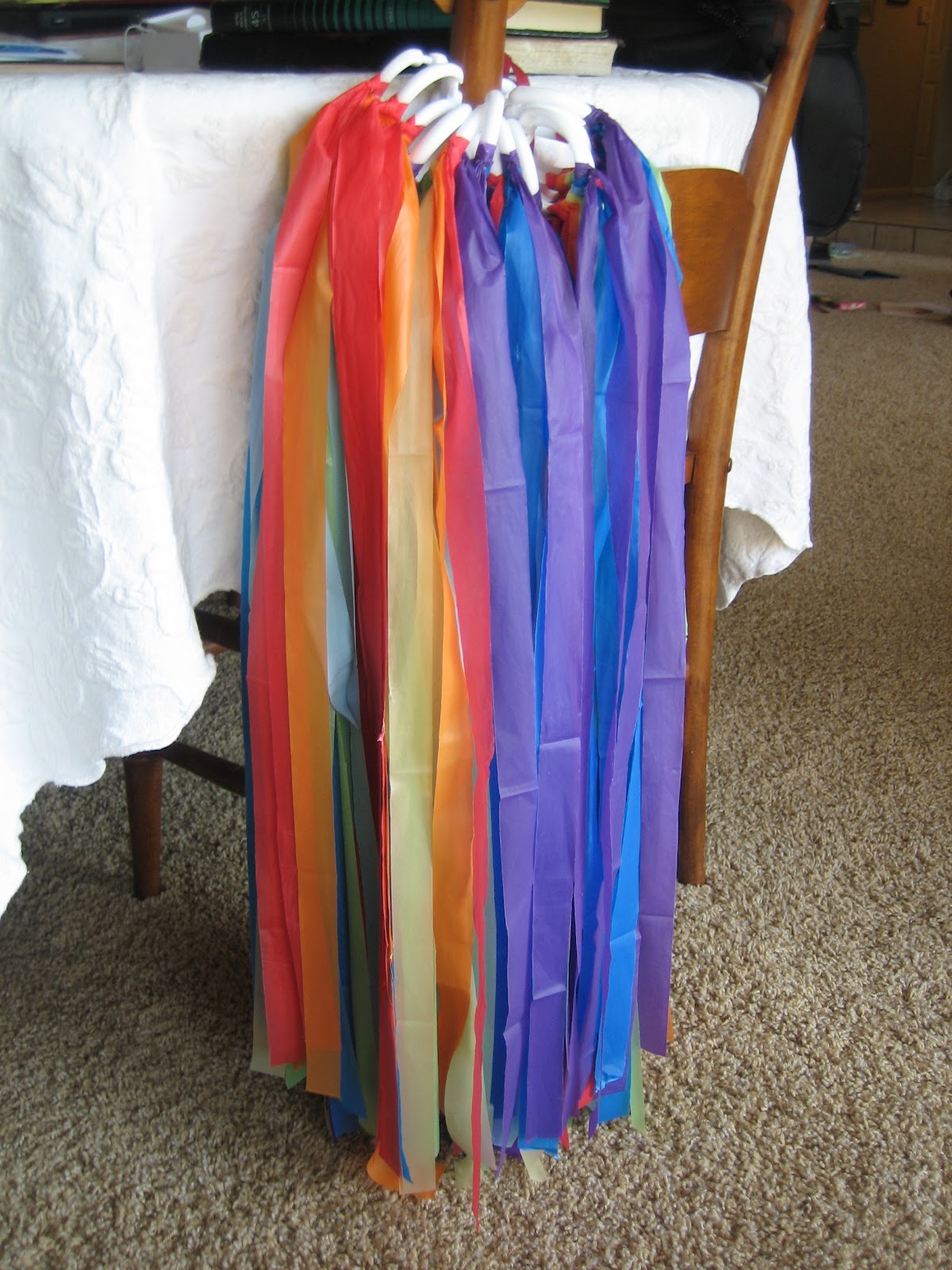 Teaching The Little People: Rainbow Streamers in Preschool