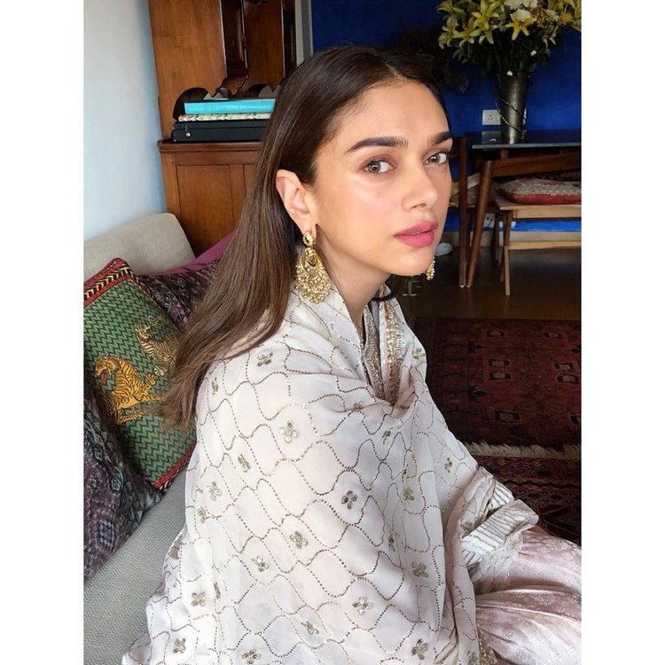 Aditi Rao Hydari Latest Photoshoot Stills