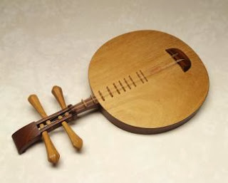 Hogfiddle: Yueqin - dulcimer-like Chinese "moon lute"