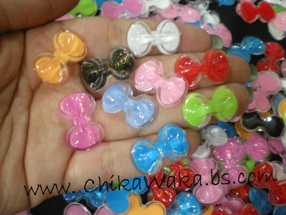 Chika Waka Blogshop DIY supplies: Mini Hello Kitty Ribbon Plastic Bows :)