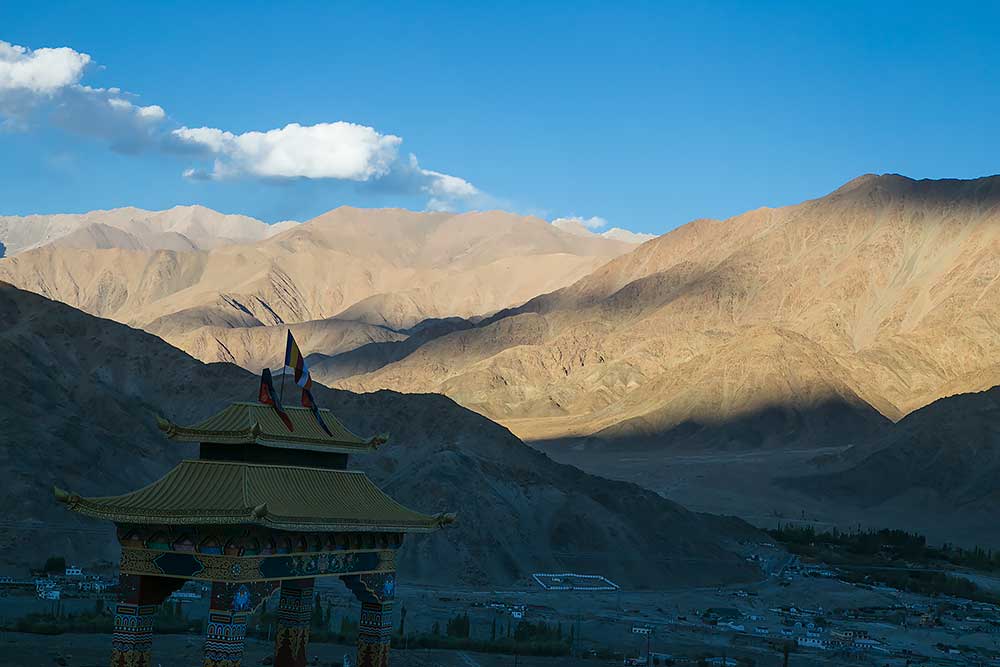 Naropa 2016 - the Kumbh Mela of the Himalayas and the story of Six Bone ...
