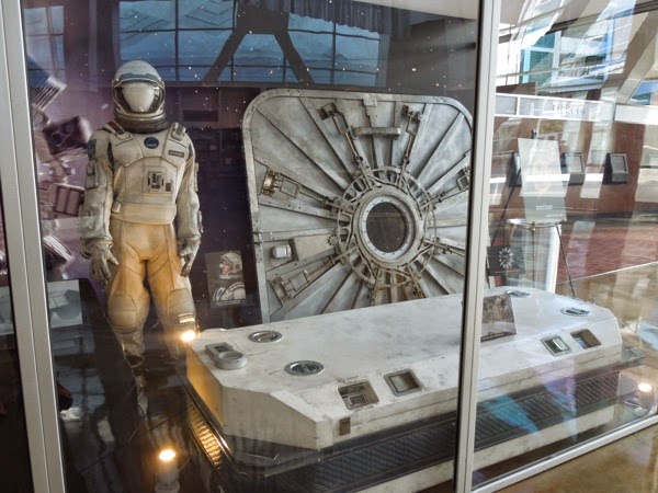 Hollywood Movie Costumes and Props: Anne Hathaway's Interstellar ...
