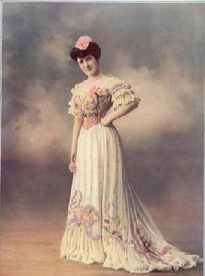 All The Pretty Dresses: Stunning Edwardian Lace With Spangles Ballgown