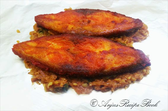 Anju's Recipe Book: Avoli Pollichathu / Black Pomfret wrapped in Banana ...