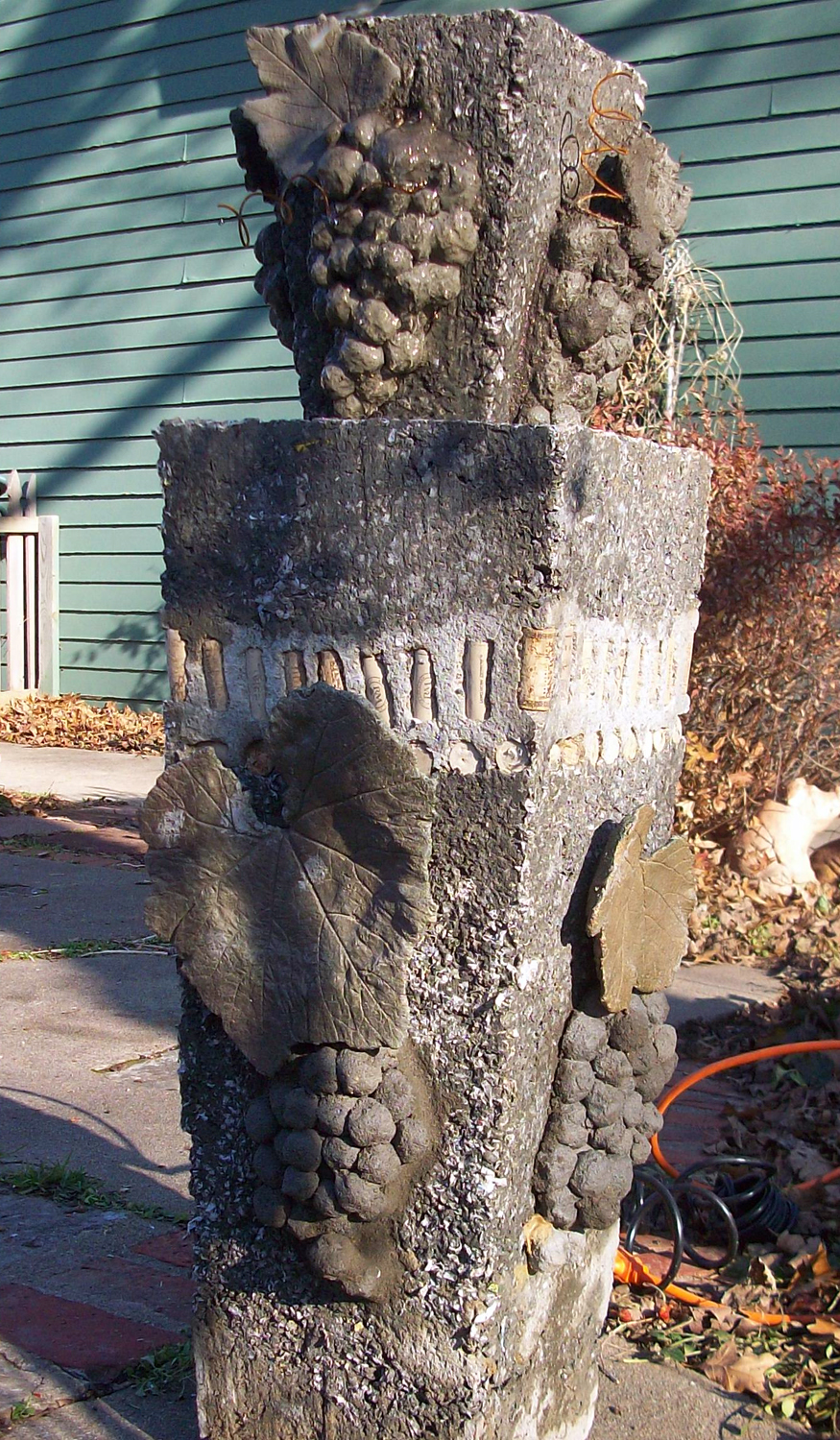 From the Summer's Garden: HYPERTUFA PROJECT-GRAPELEAF FOUNTAIN