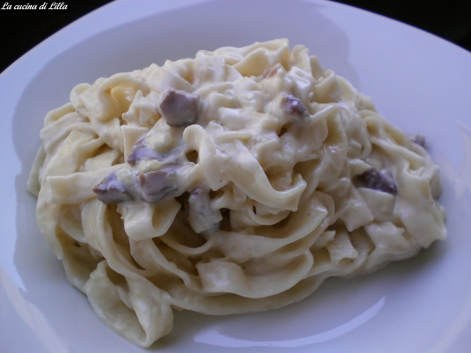 Primi: Tagliatelle alla papalina