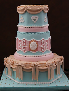 .: Marie Antoinette Cake