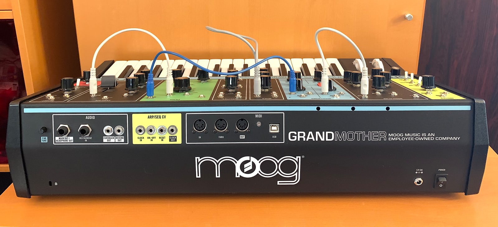 MATRIXSYNTH: Moog Grandmother 32-Key Semi-Modular Analog Synthesizer