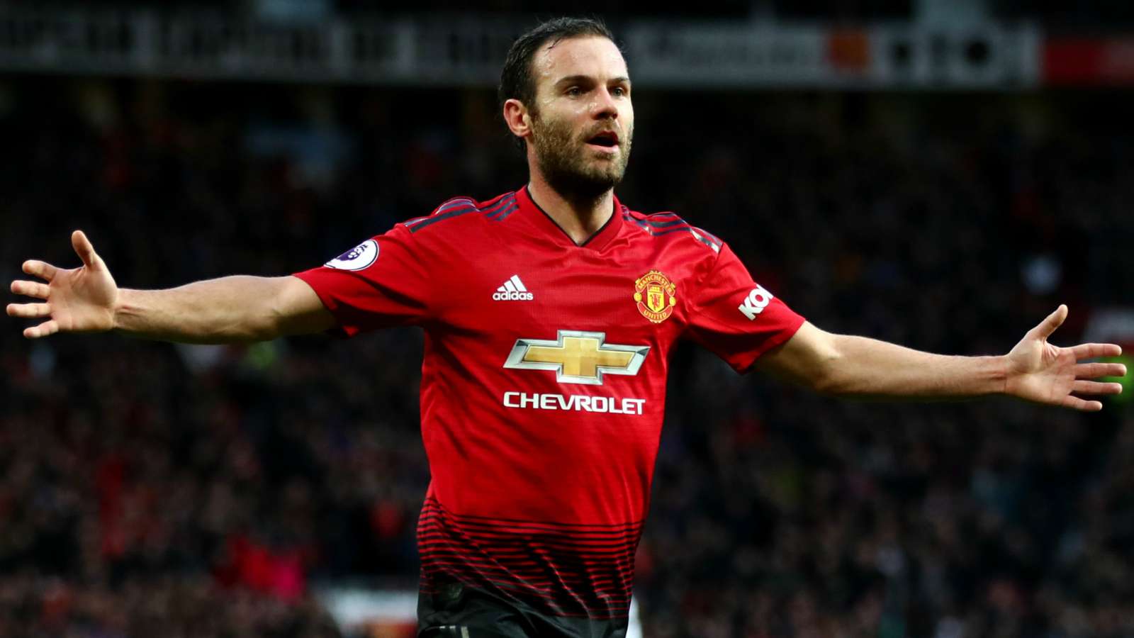 VAR aids Man Utd as Mata scores penalty against Reading after lengthy delay