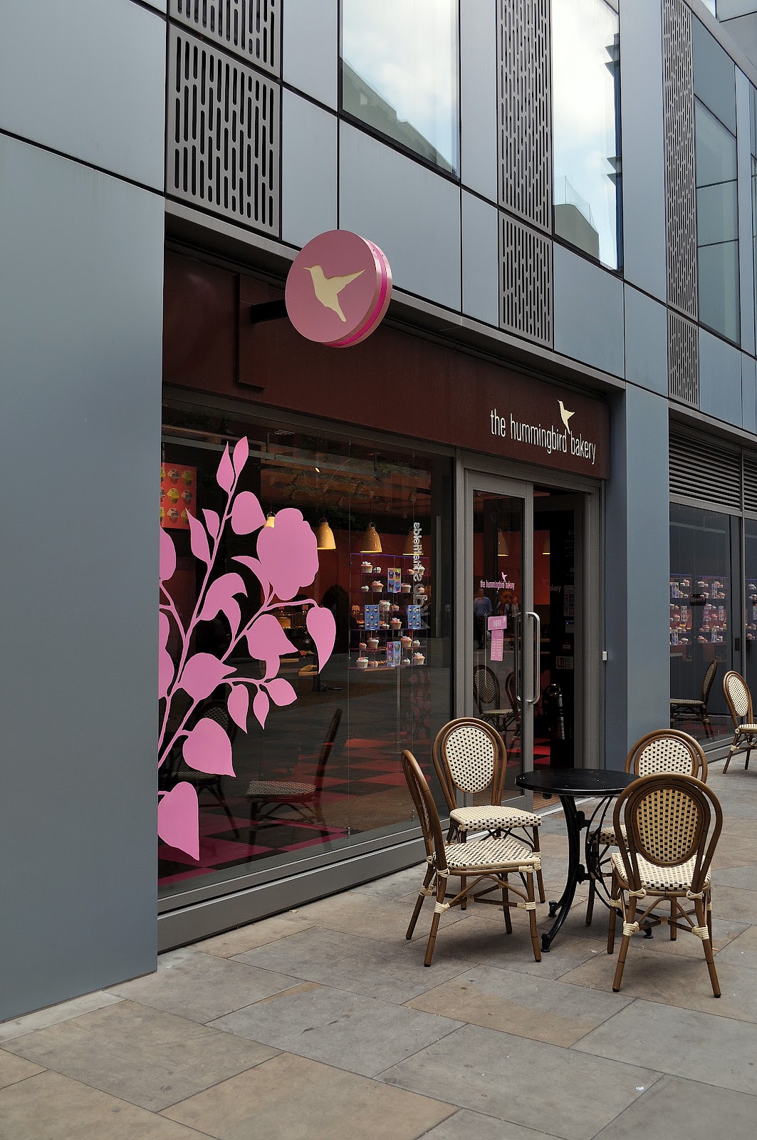 Baking a book...: Our Hummingbird Bakery Trip