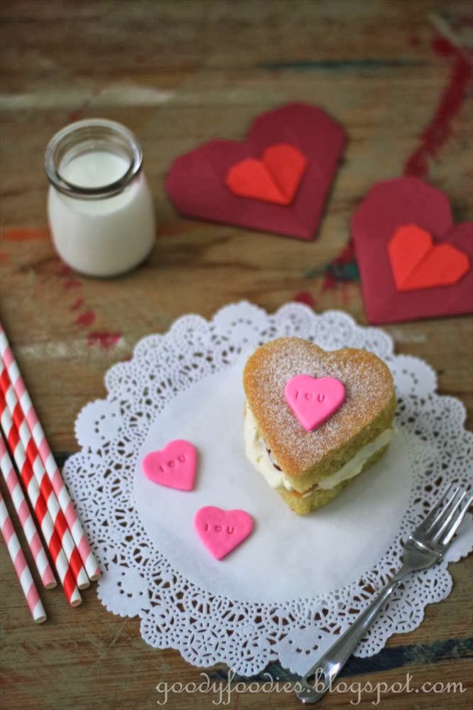 GoodyFoodies: Recipe: Valentine's Mini Heart Cakes + Happy Valentine's Day!