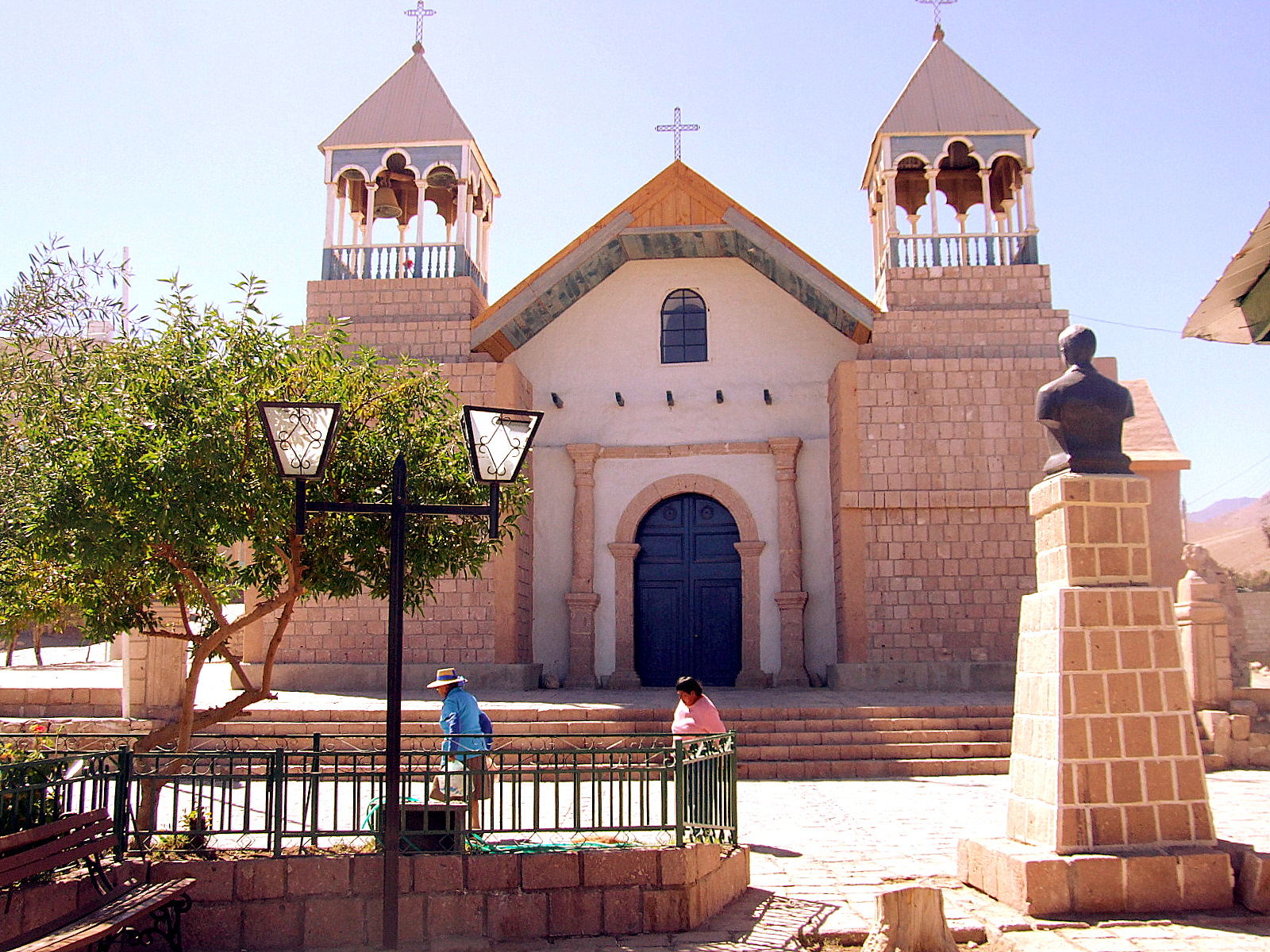 Entre la nuit et la journée: Camiña, o donde el agua es vida...