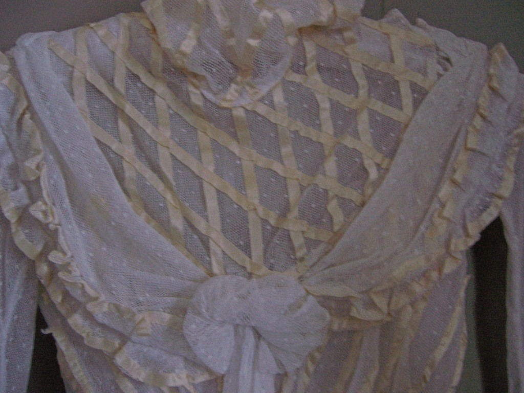 All The Pretty Dresses: Edwardian White Bodice with Ribbons