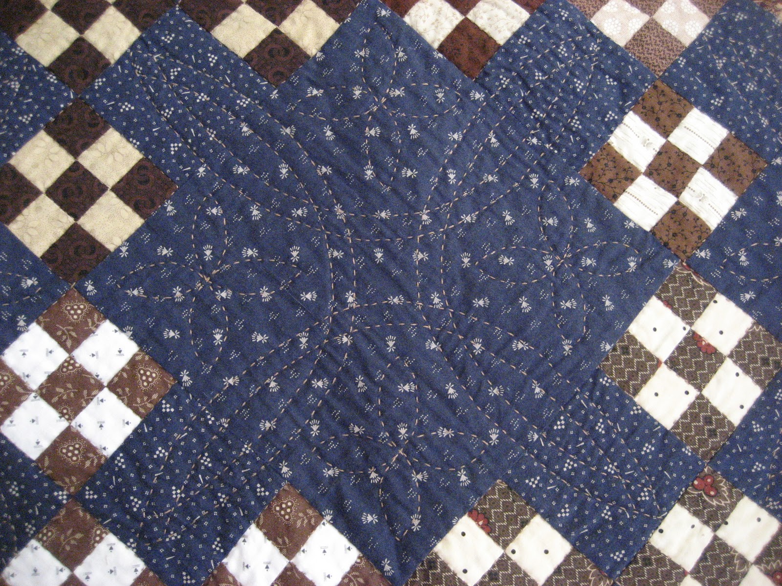 Betsy's Best .....quilts and more: More Blue Quilts