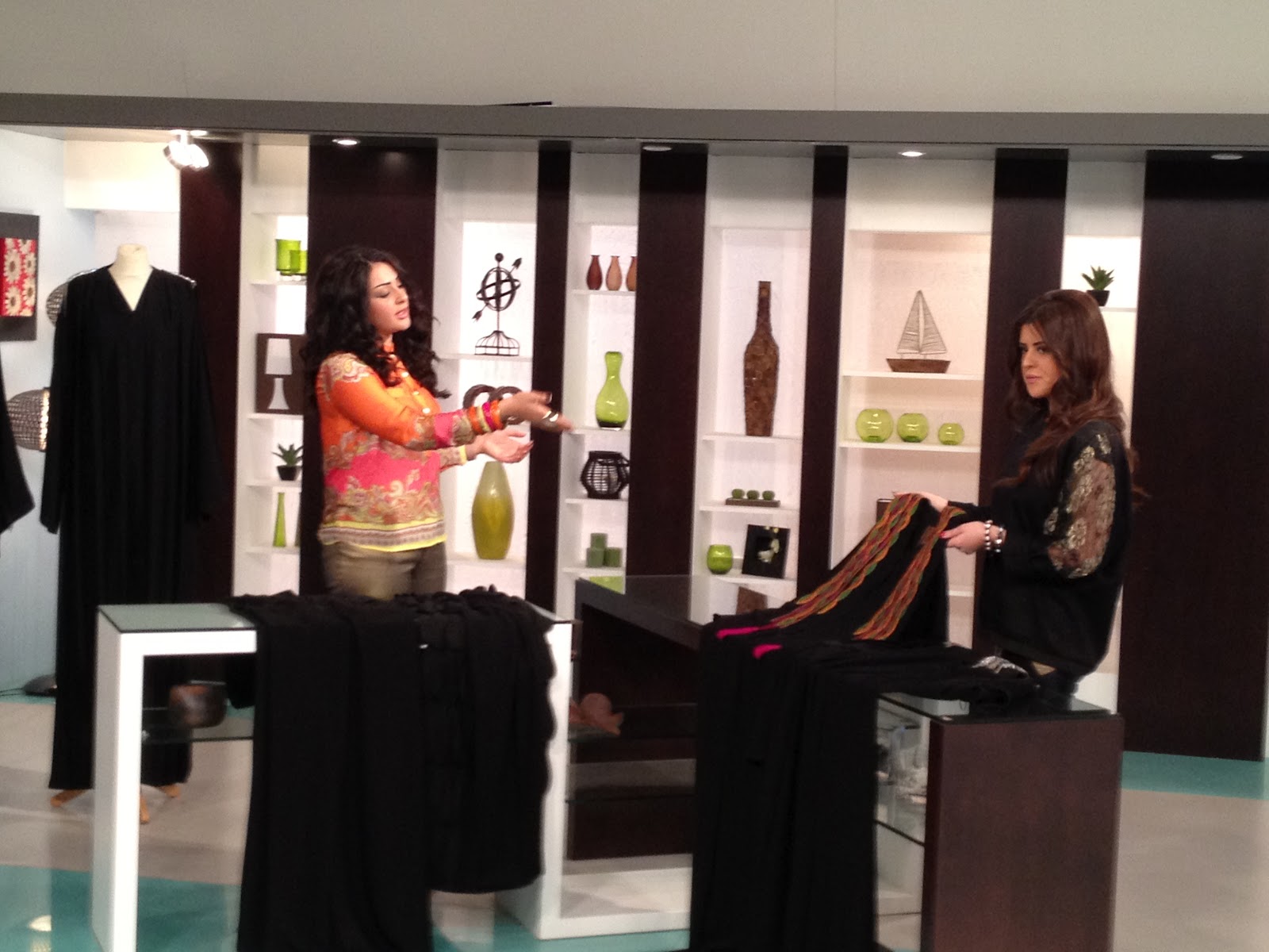 Shaima Rahimi World: Vintage Abaya's by Noora AL-binali