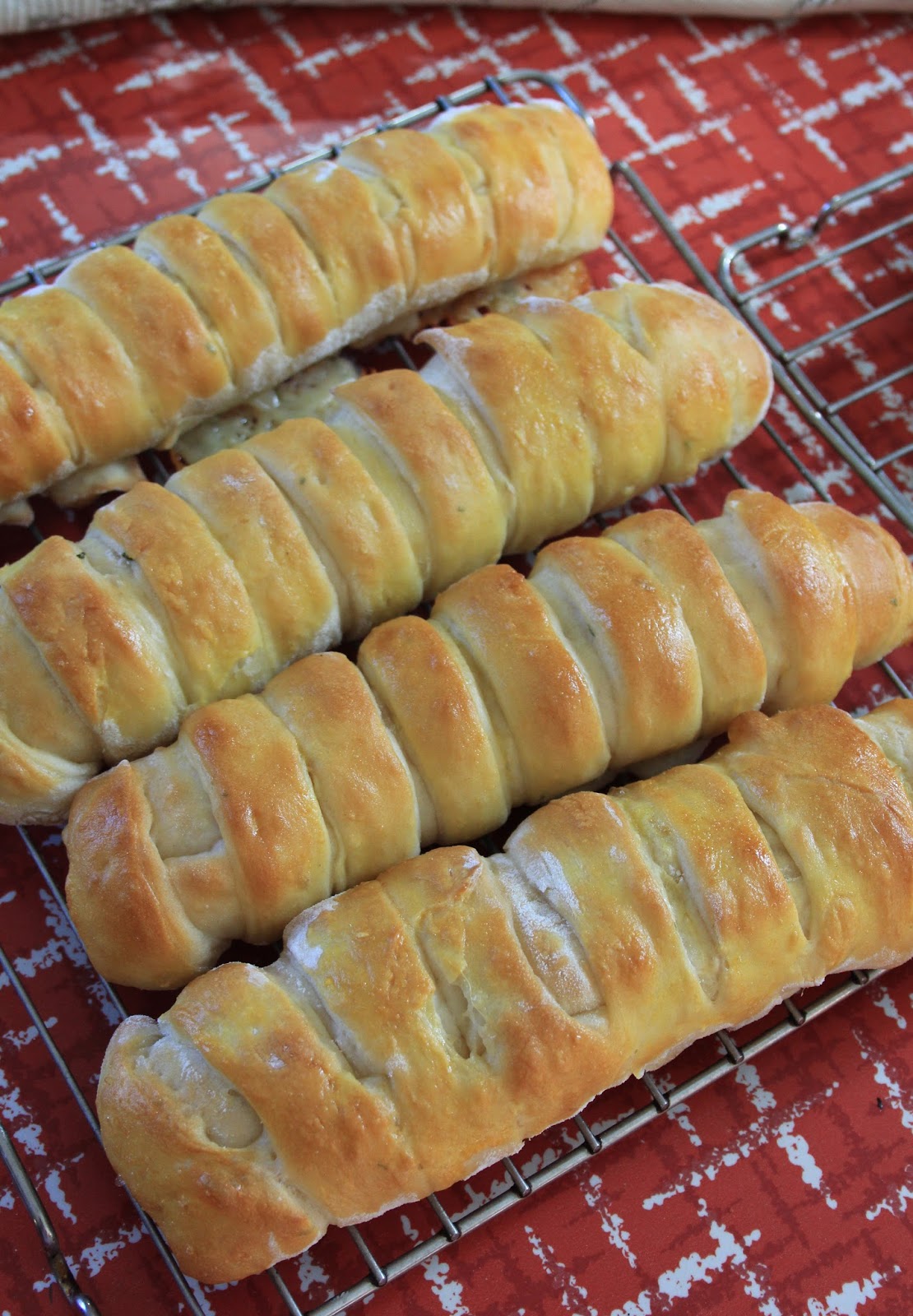 Jo and Sue: Ham and Cheese Rolls