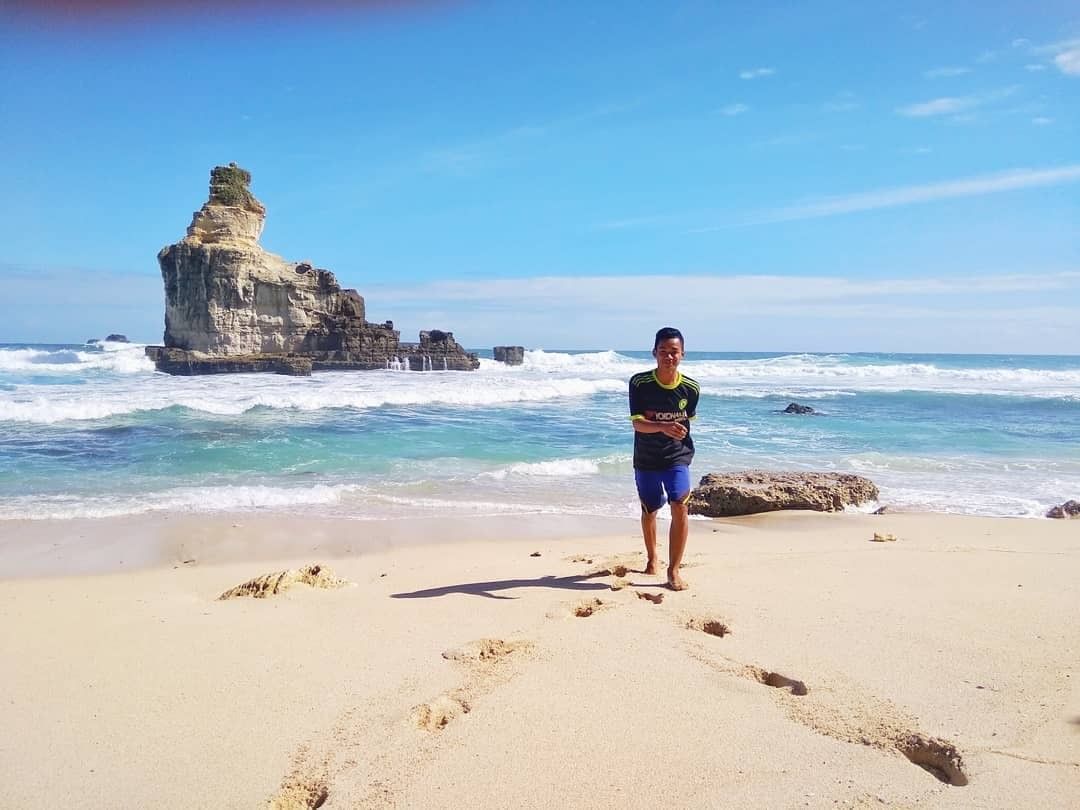 Wisata 4 pantai pacitan dalam 1 hari ! apa bisa ? - Pacitan Paradise of ...