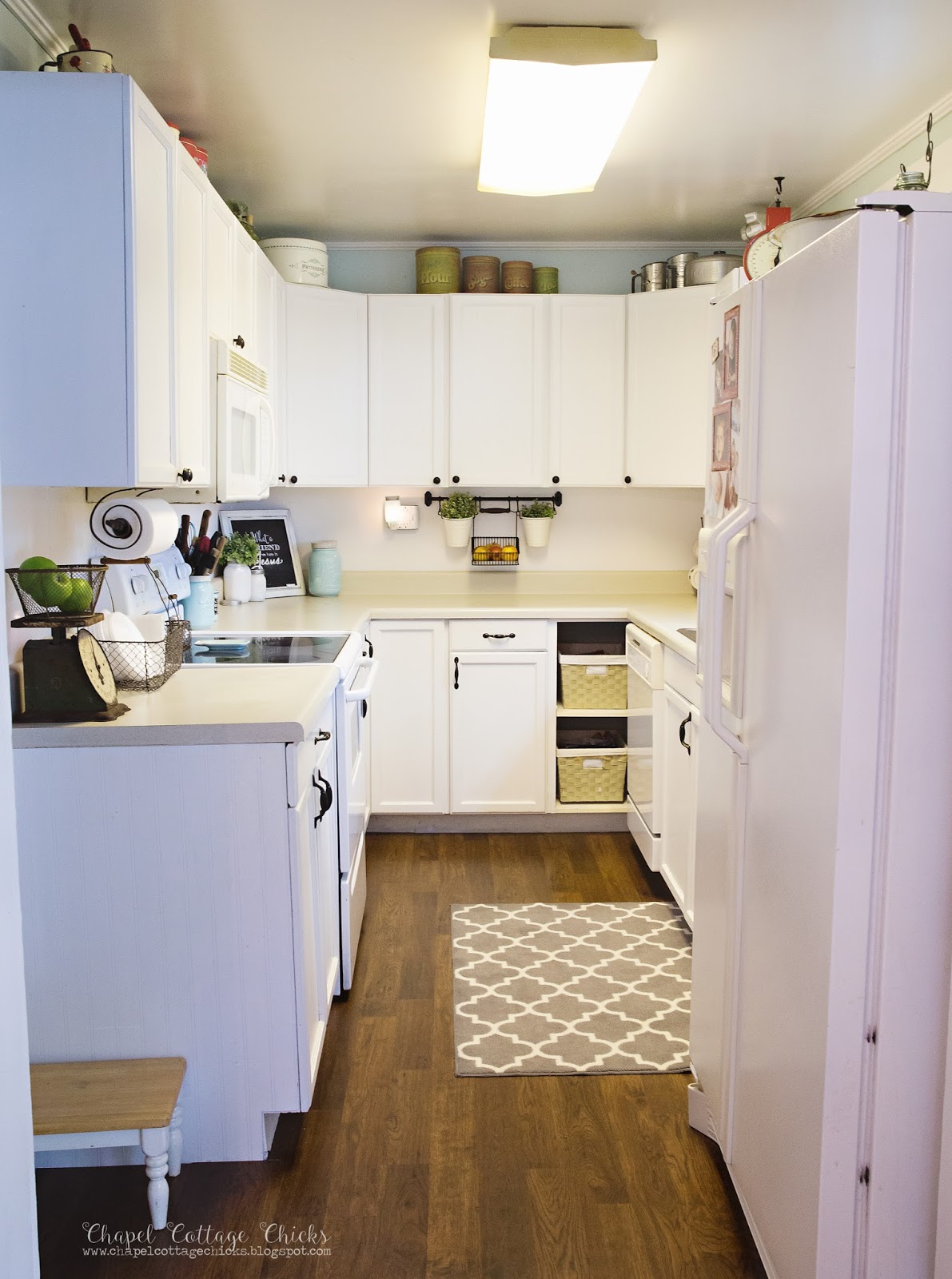 Chapel Cottage Chicks: Brittany's Kitchen...