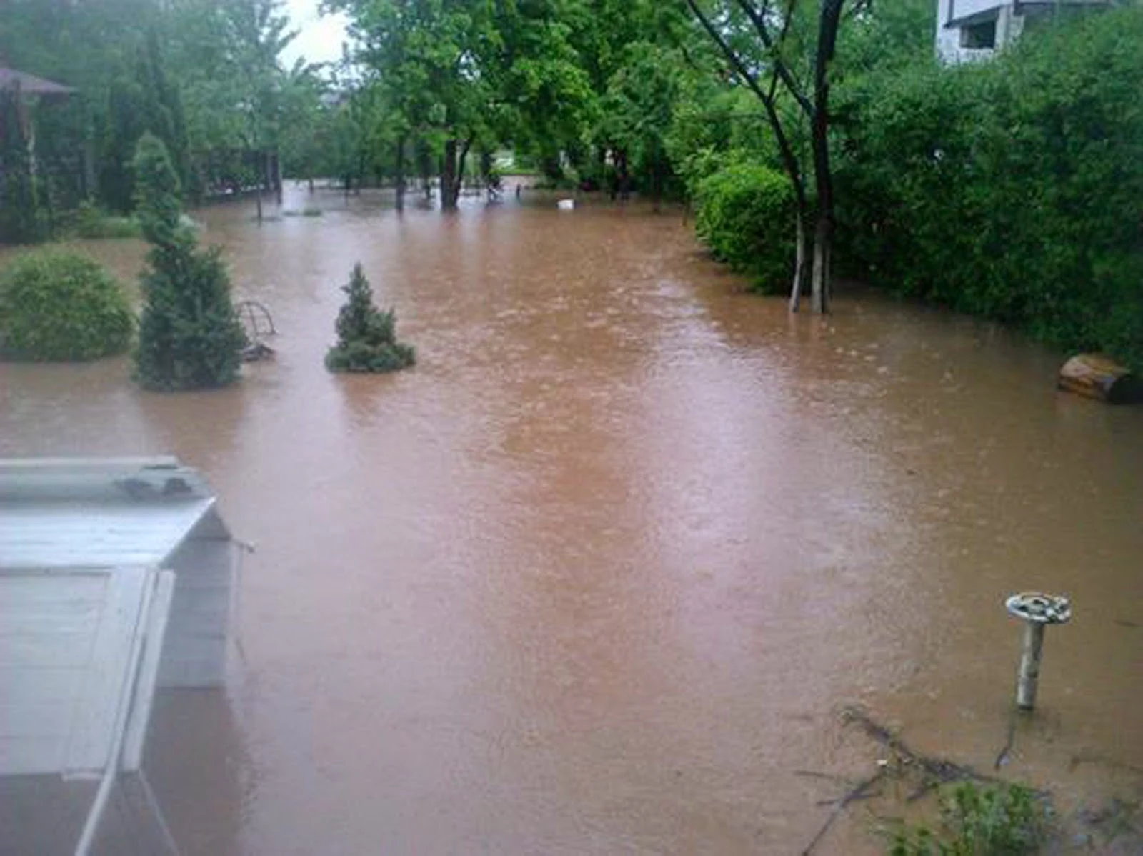 Nabujale rijeke i potoci širom BiH