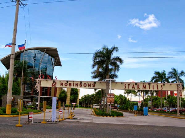 It's all about the meow.: Outlet Shopping at Robinsons StarMills