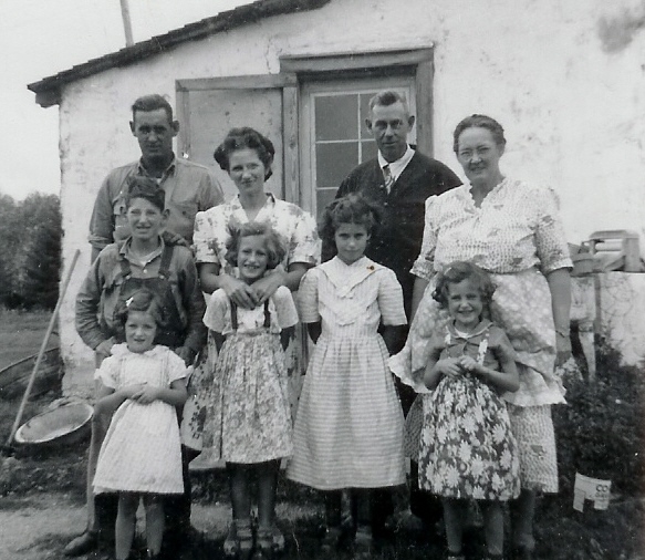 Leach Family, History. . .and other such things: Don, Cora and family ...