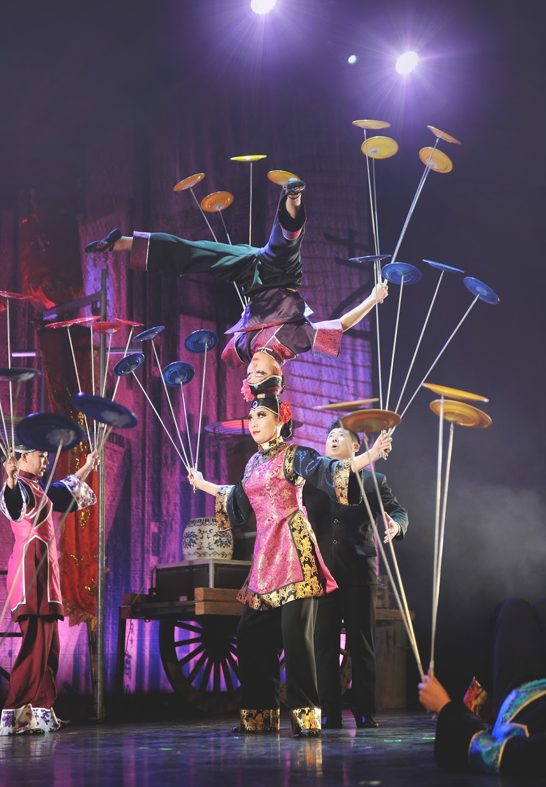 ParcPlaza.net: Des acrobates d'exception à Europa-Park: Le Cirque ...