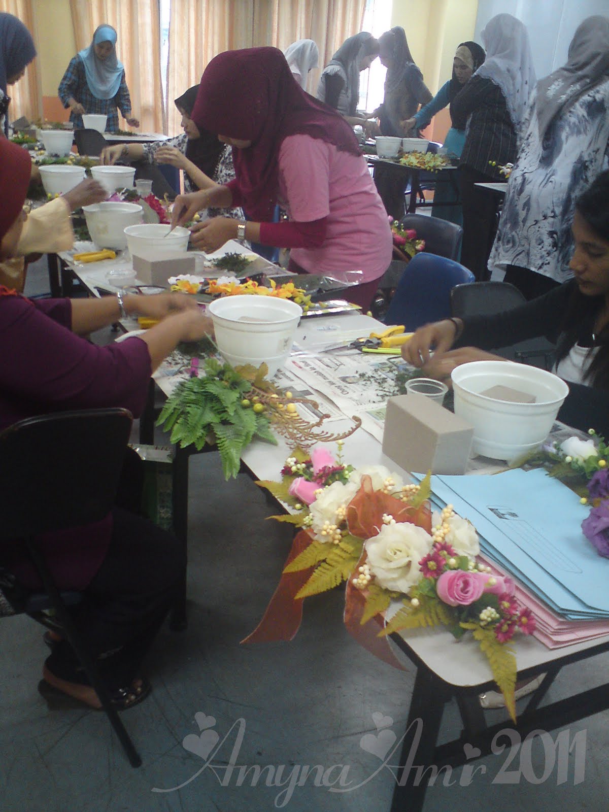 :: D' EyEs 0f pRIncEsS D0t c0m ::: Belajar 3 jenis bentuk Gubahan bunga :)