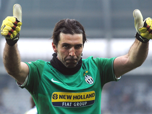 Sport Player: Gianluigi Buffon Football Stra Profile,Bio And Images 2011