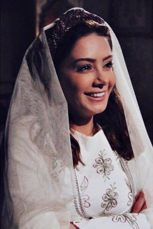 كاريس بشار - Karis Bashar