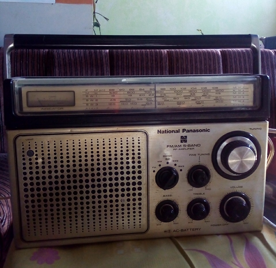 Lentera Merah: Radio Jaman Dulu